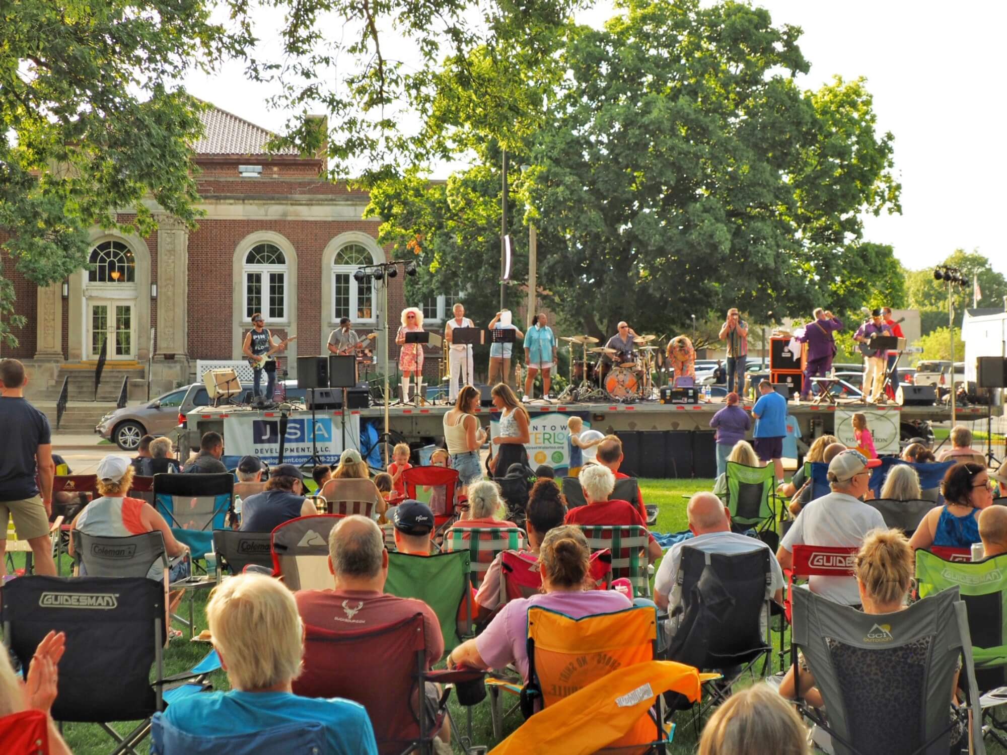 13 Fun Things to Do in Waterloo Iowa This Summer